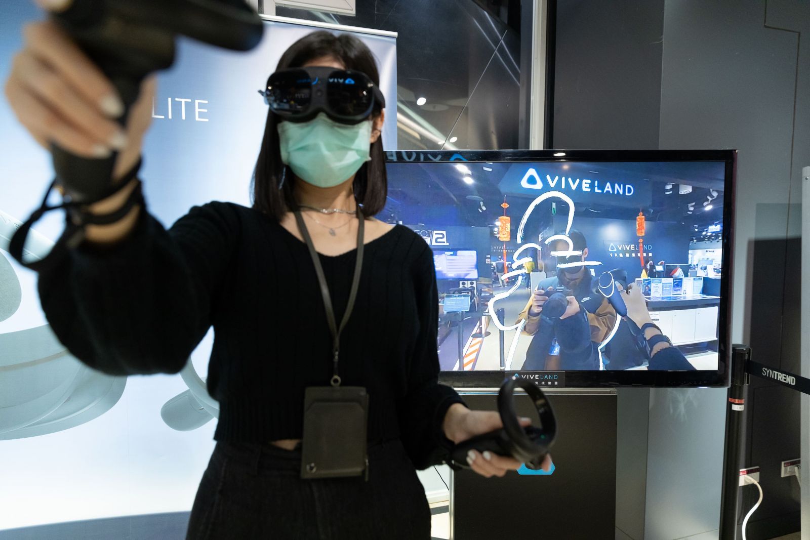 CES 2023 最佳展品！HTC Vive XR Elite 是一體機也是 VR 眼鏡，不用手把也能操作元宇宙-體驗評測 - 三創生活